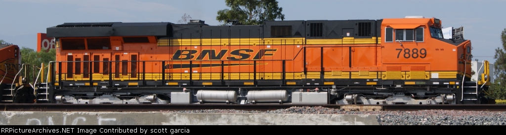 BNSF 7889